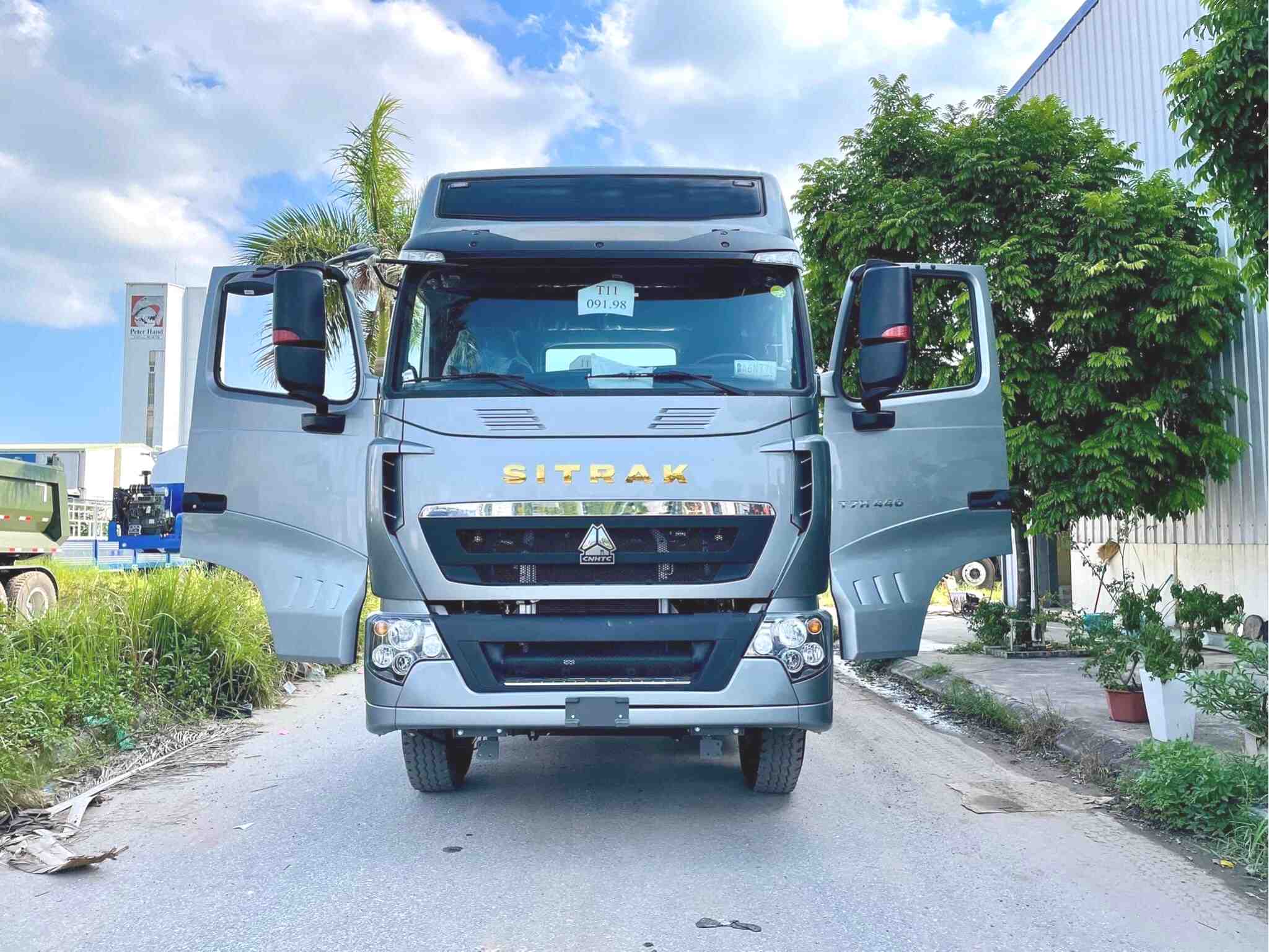 Đầu kéo Howo Sitrak 440 HP - Cấu Hình Vượt Trội - Vận Hành Mạnh Mẽ - Xe ...