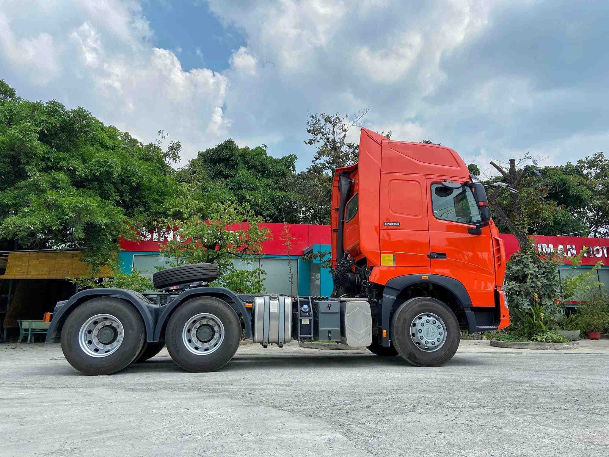 Tại sao xe đầu kéo Howo Sitrak 440HP lại được khách hàng ưa chuộng ...